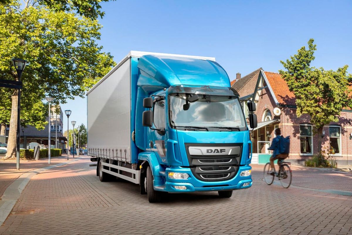DAF LF gets more efficient drivelines | The Truck Expert